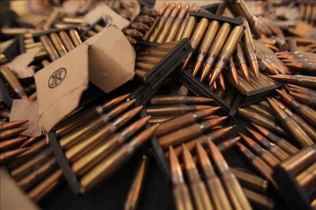 Gobierno estadounidense oculta compra masiva de municiones y equipos ...